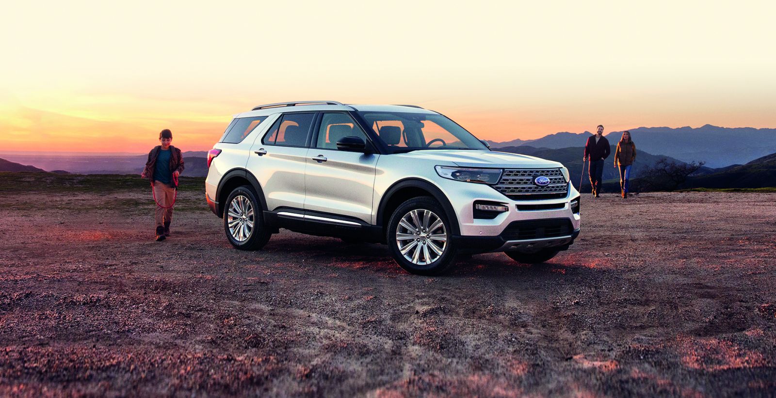 Ford Explorer hoàn toàn mới "Made in USA" ra mắt thị trường Việt...